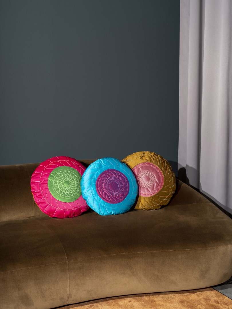 על העושר והכוח שבצבע: ריאיון עם המעצבת בטאן לורה ווד – מגזין לג'יט ...